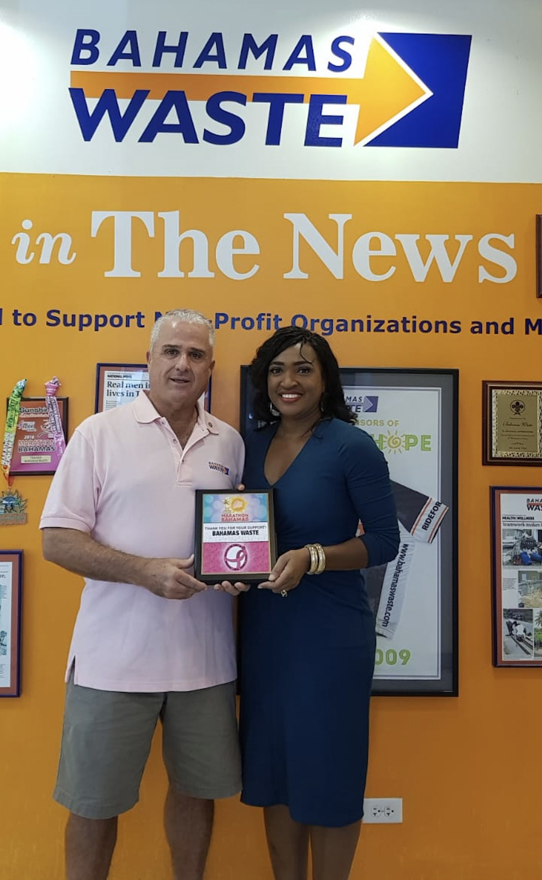 Bahamas Waste presented appreciation plaque by sunshine insurance race ...